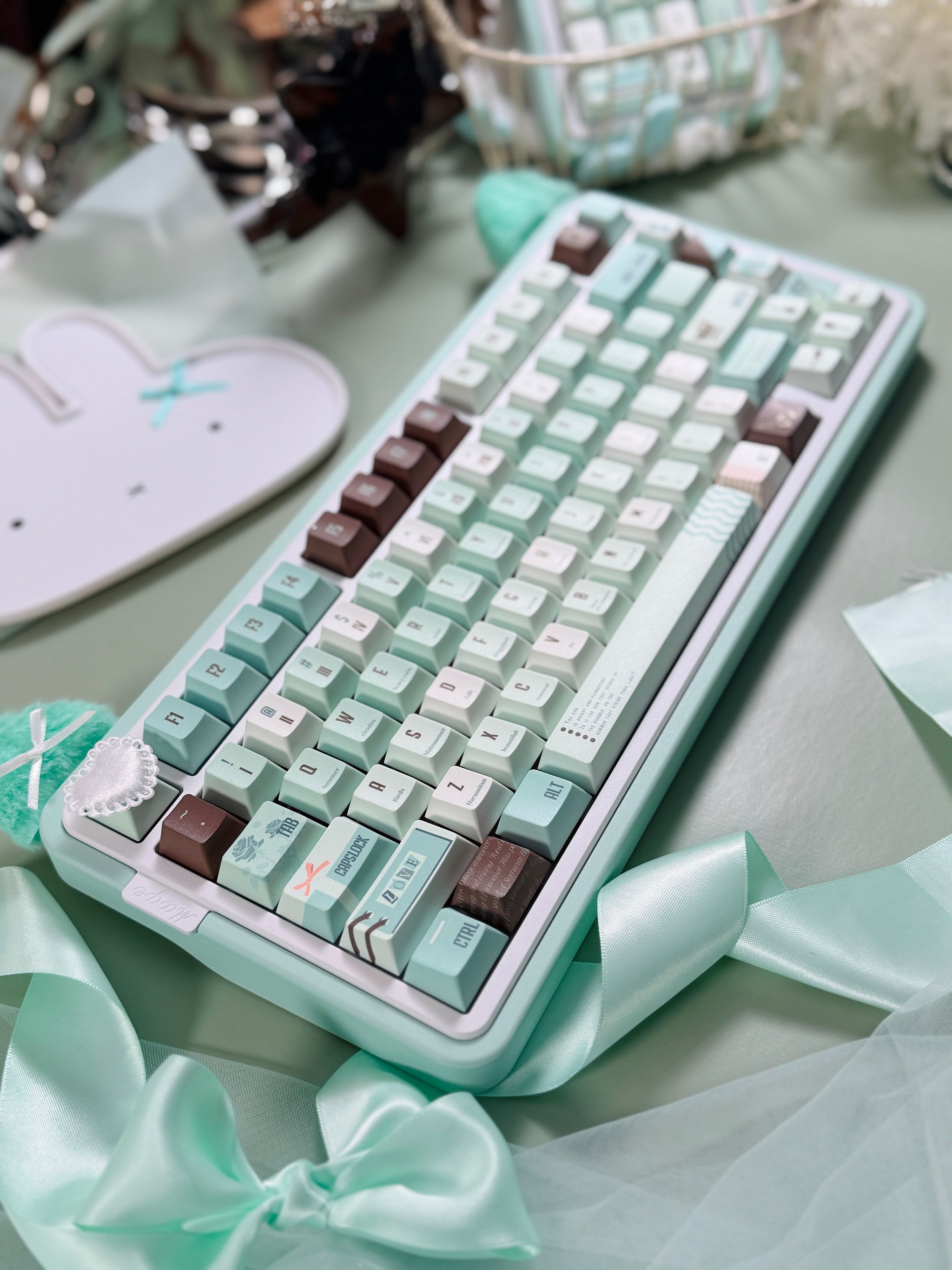Preorder Prebuilt Aluminum Wireless Custom Mechanical Keyboard Lovelet ...