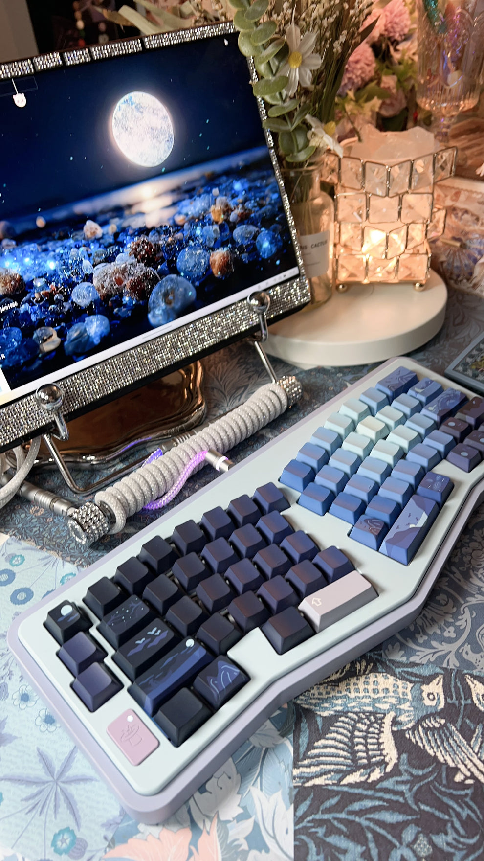 Dark blue gradient moonlight side engraving light transmission ...